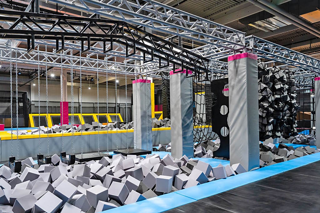Ninja Course | Trampoline Park | Akrobat Trampolines