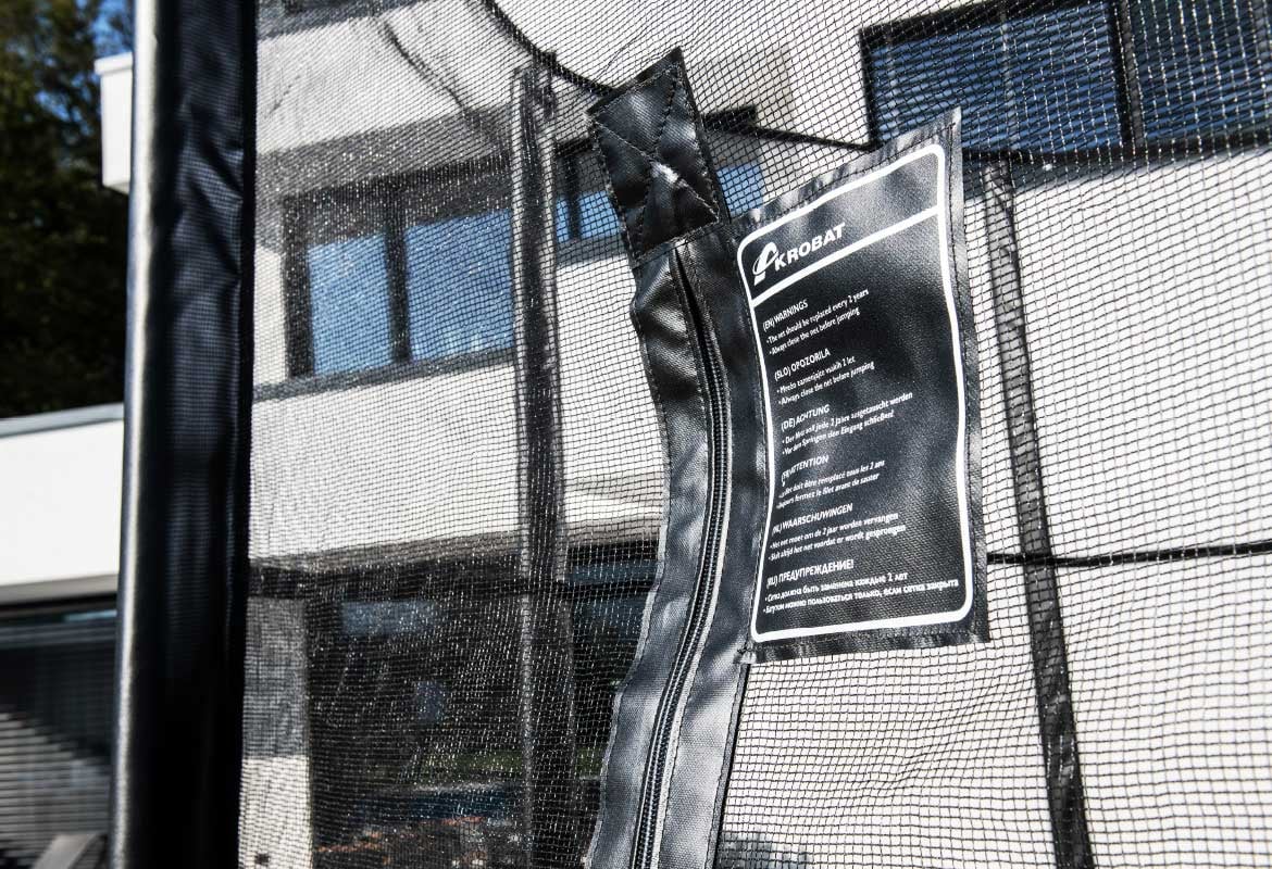 Tips: How to clean your trampoline?