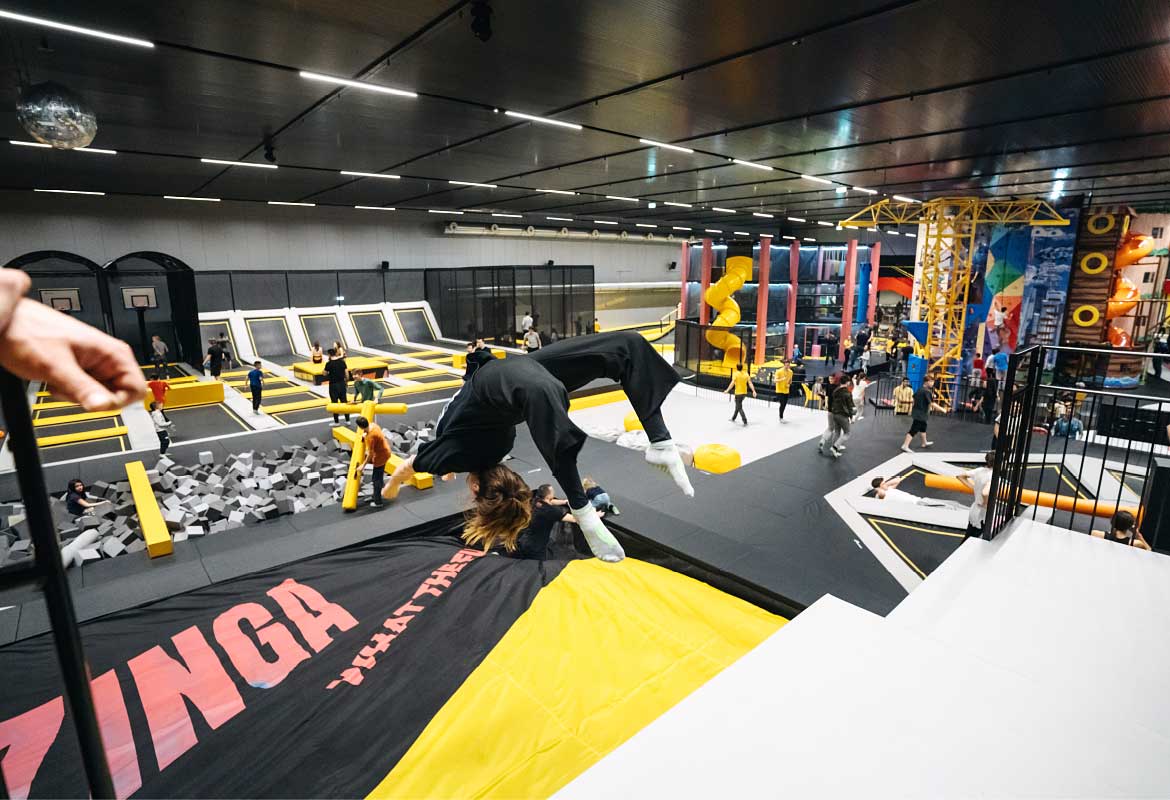 Airbags or foam cubes for your Trampoline park